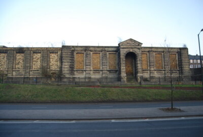 Photo 6x4 An old ornate wall, Kitchener Barracks, Dock Rd, Chatham ...