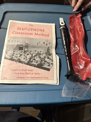 Trophy Flutophone Pre-Instrument for Kids and Beginners - Black W/ Book ...