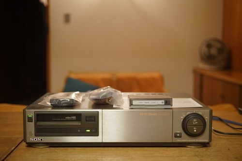 Sony EV-S1500 Hi8 Eight mm Video Cassette Player PCM w/ Remote ...