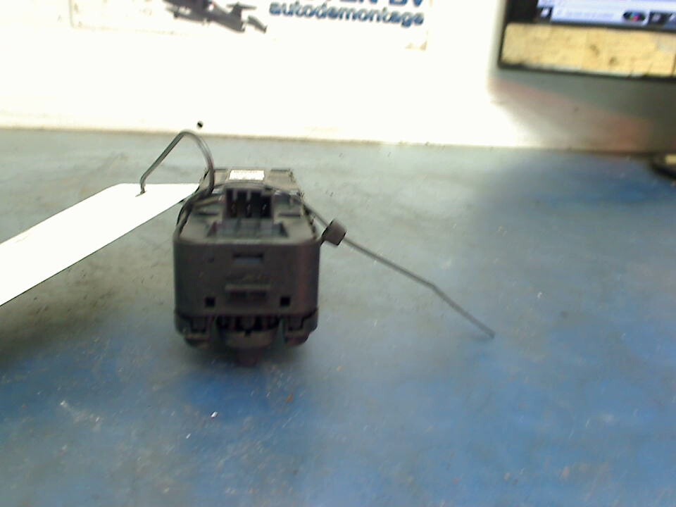 SCHALTER FÜR ELEKT. FENSTERHEBER LINKS VORNE Volvo V60 II (ZW) 2020 ...