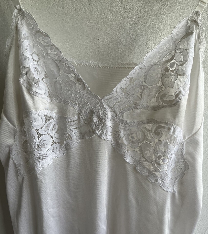 Vintage Vanity Fair Full Slip Gown White Nylon Sz 36 Adjustable Straps ...