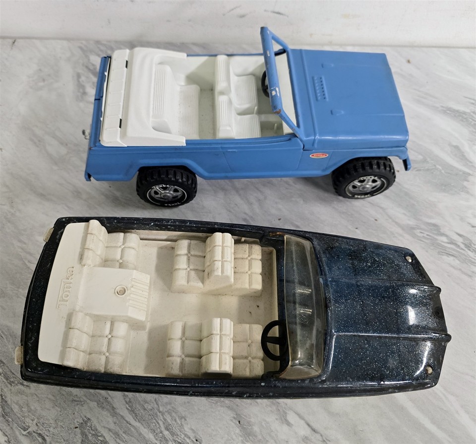 X-799 VINTAGE 1960'S PRESSED STEEL TONKA JEEP BRONCO & BOAT WITH ...