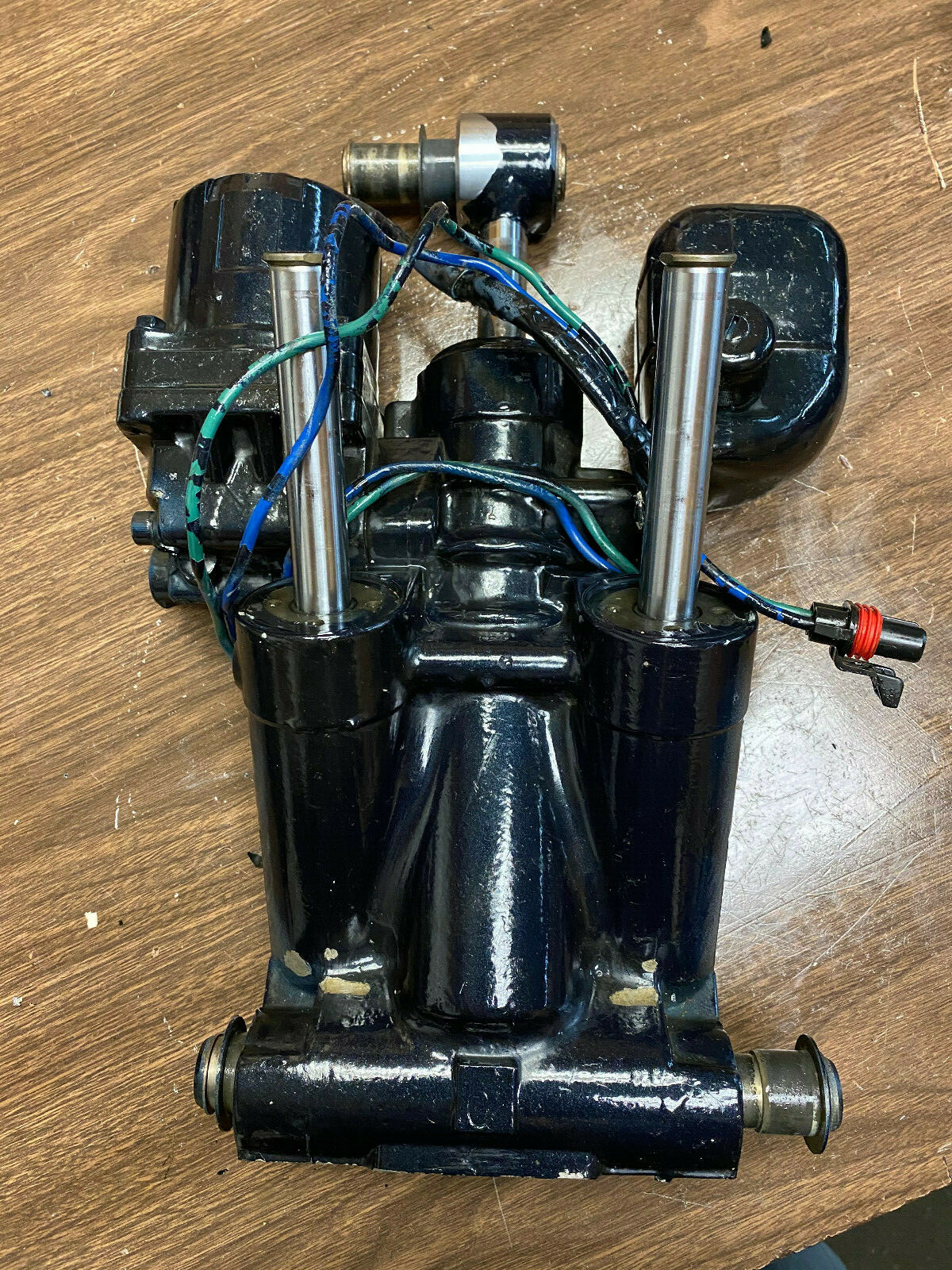 1998 Evinrude 90 115 HP Stroke 2 Wire Outboard Power Trim Unit ...