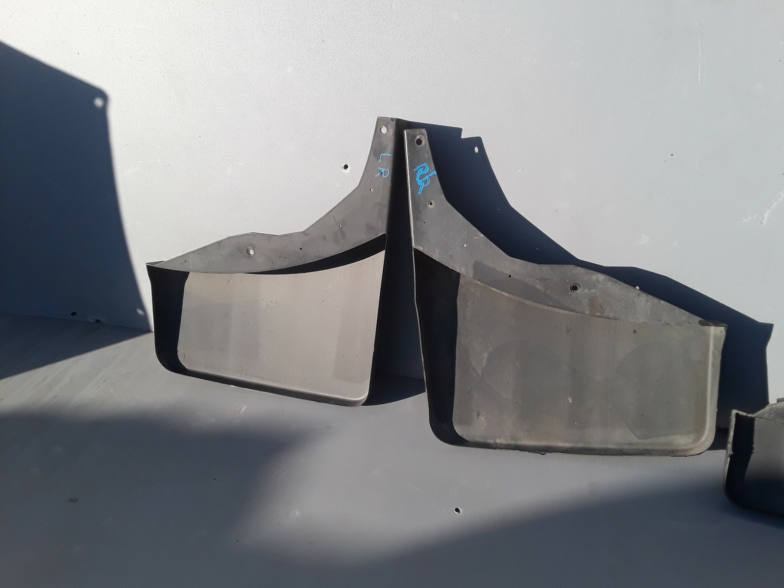 2014-2015 Chevrolet Silverado Front Mud Flap Splash Guard Set 22894870 ...