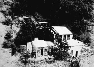 Woods Point Victoria 1905 - Stamp battery building, water wheel an- Old ...