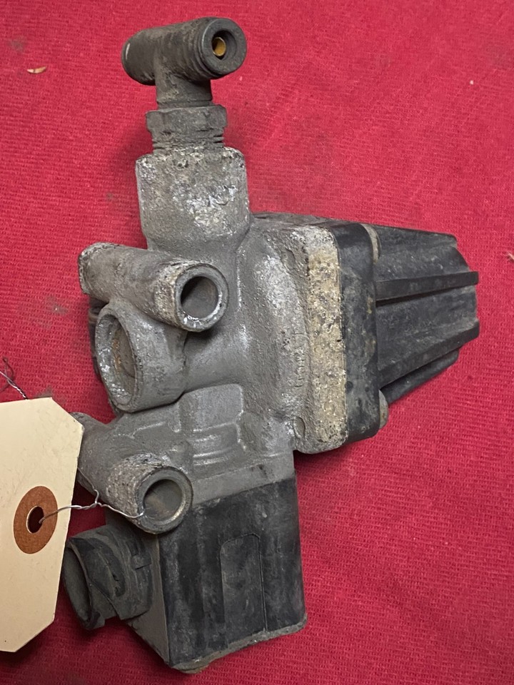 OEM MERITOR WABCO PRESSURE LIMITING EMISSION VALVE 442 001 521 1 | eBay