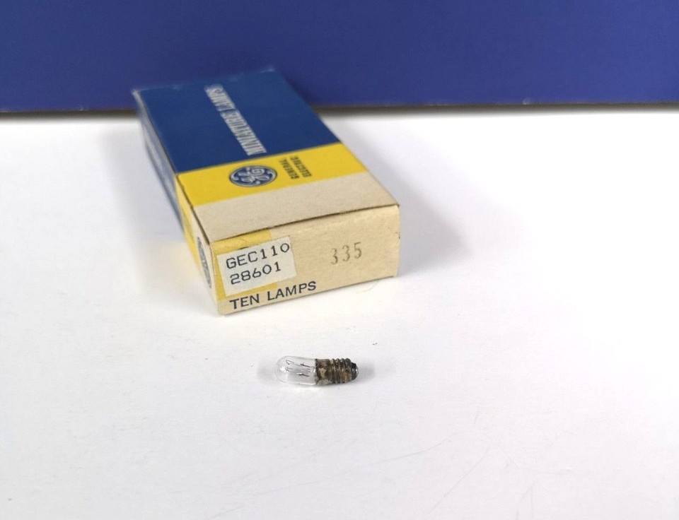 335 28V .04A 1.12W MINIATURE BULB Light LAMP Midget Screw Base NEW GE ...