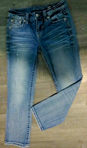 Miss Me Mid-Rise Capri size 26 Lt Blue stretch thick stitch embellished ...