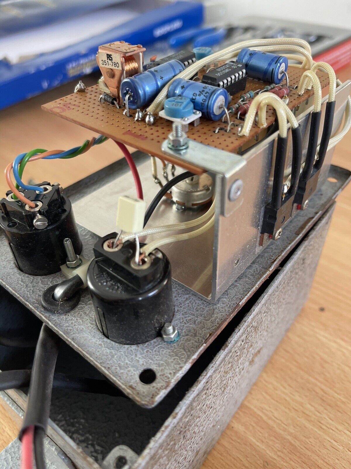 Harvin Pied Piper amplifier type A1 and music box chime - ice cream van ...