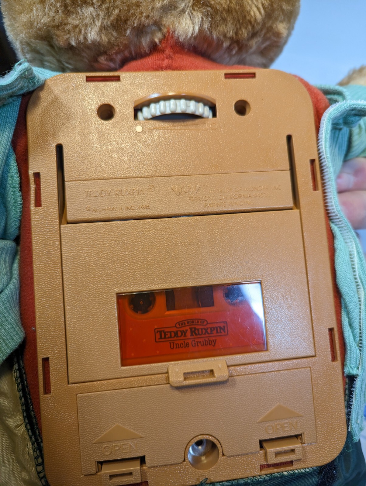 1985 Teddy Ruxpin with green outift uncle grumpy tape clothes Vtg toy ...