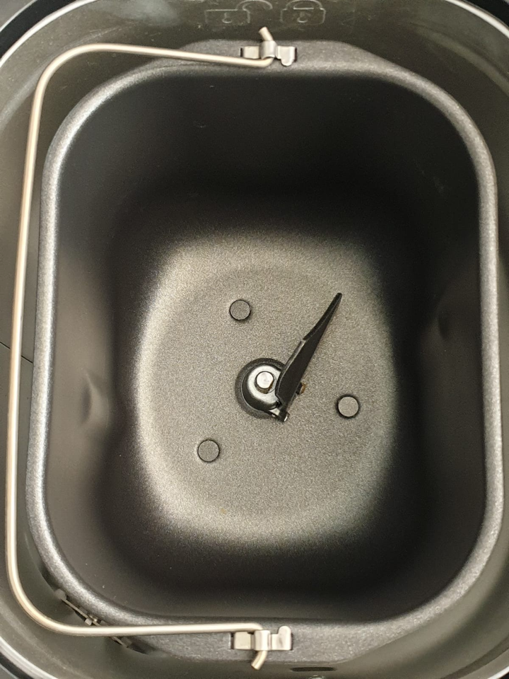 Tower T11003 Digital Bread Maker 550W - 12 Programs Inc. Gluten Free ...