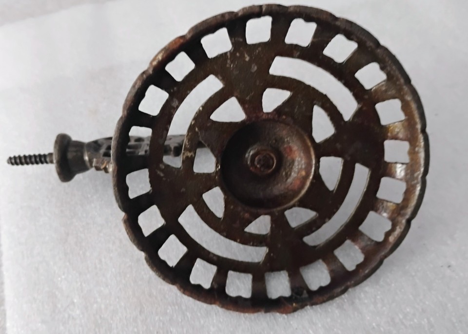 2 Pierced Design Cast Iron Wall Mount Swivel Style Oil Lamp Brackets | eBay