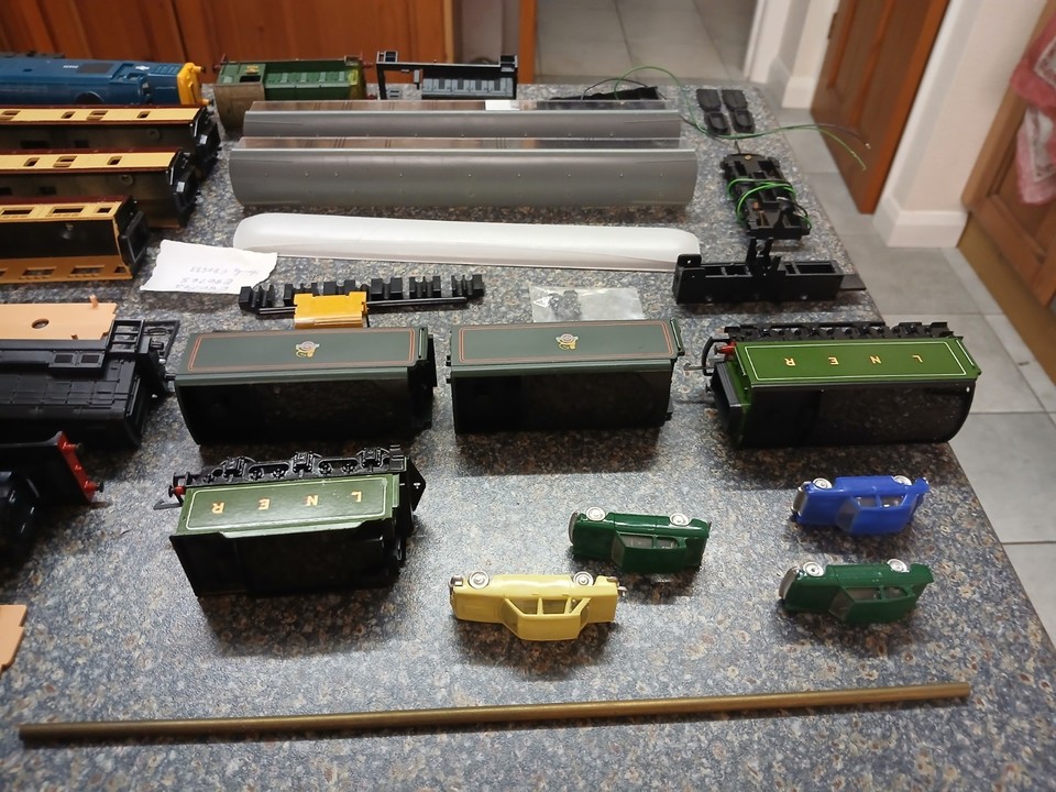 Bundle Plastic OO Models Part Models Bodies Tenders Part Coaches Random ...