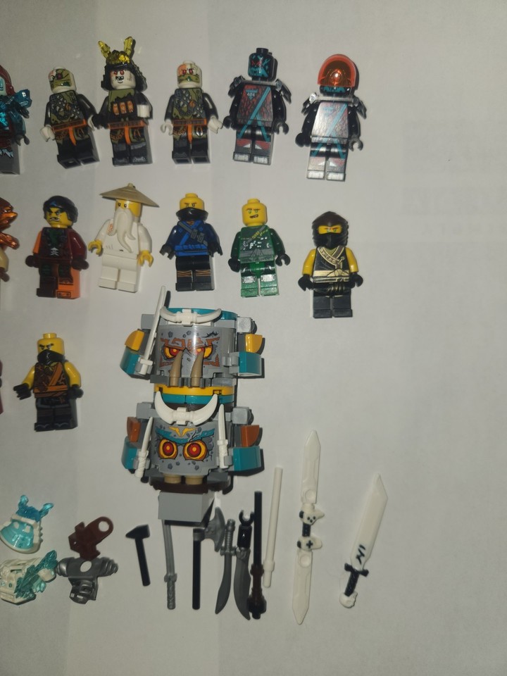 Lego NINJAGO 17 MINIFIGURE LOT ACCESSORIES SWORDS HELMETS ARMOR SNAKE ...
