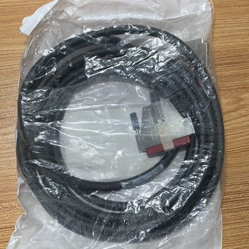 Amphenol 4m VHD-to-HD SCSI Connector Black Cable 8948X REV A00 | eBay