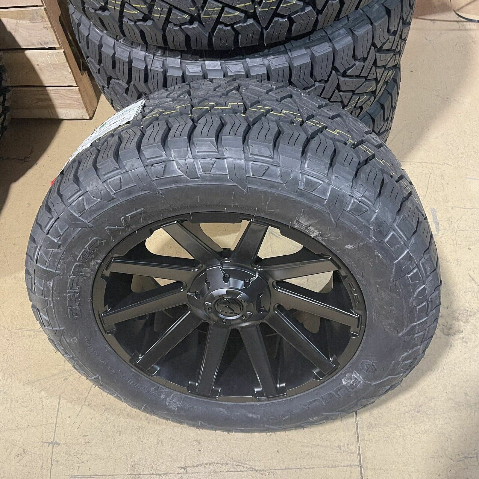 4) 20x9 Fuel D437 Contra Black Wheels 33" AT Tires 6x5.5 19+ Dodge Ram ...