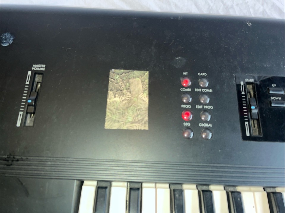 Korg M1 Keyboard Synthesizer 61 Keys In Working Order | eBay