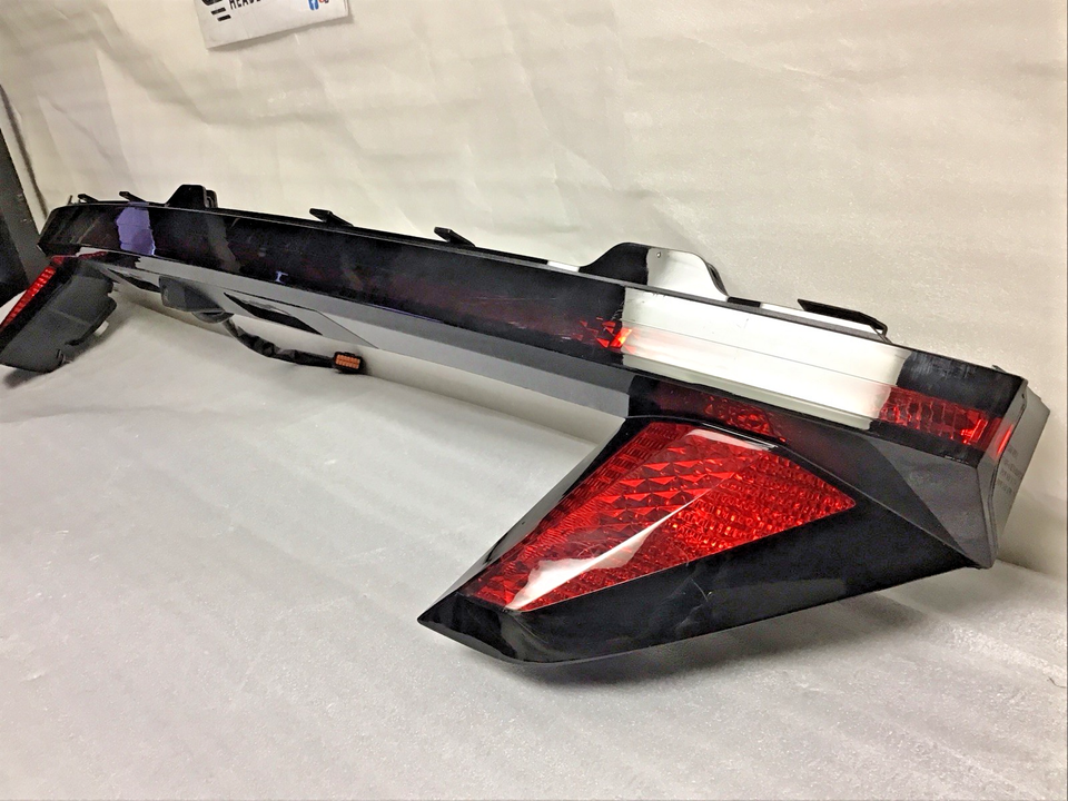2022 2023 2024 HYUNDAI TUCSON CENTER TAIL LIGHT OEM 92403-CW020 | eBay