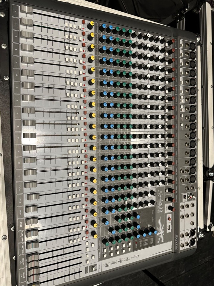 Soundcraft Signature 22MTK Studio Mixer | eBay