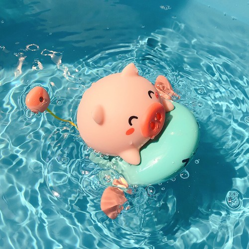 Toddler's Wind-up Pig Riding Flying Fish Bath Toy Water Spraying ...