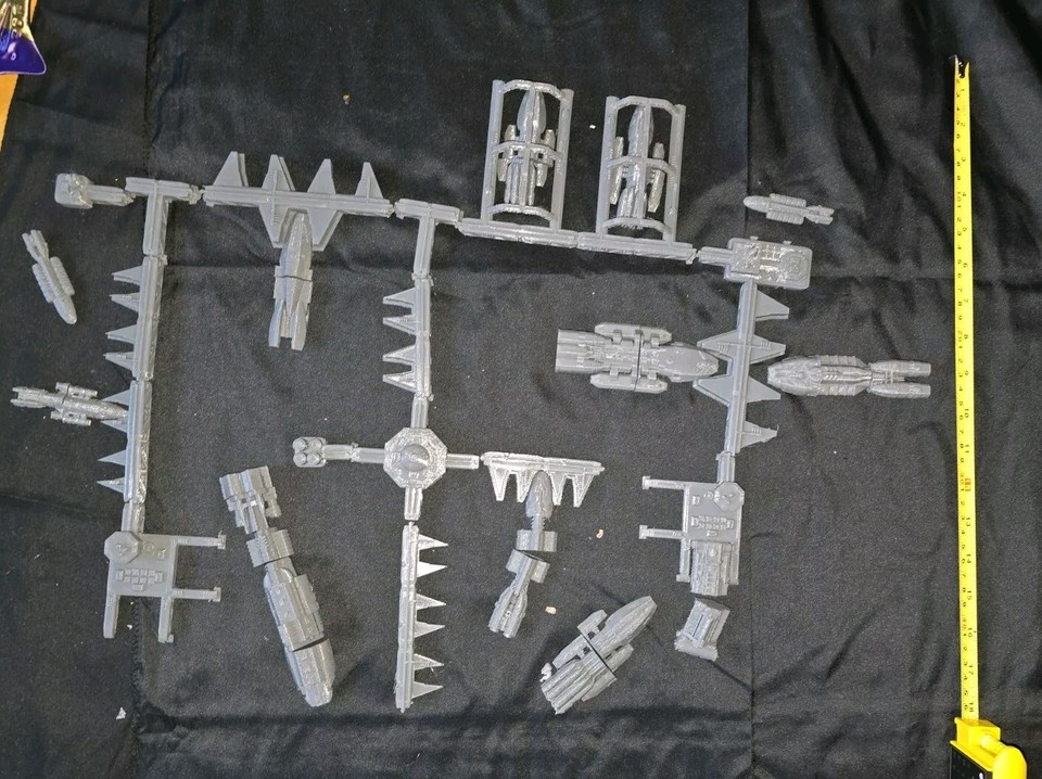 Modern BATTLESTAR GALACTICA Scorporion Fleet Ship Yard Display Model 15 ...