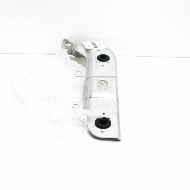 BMW 5 G30 Right Lower Radiator Support Bracket 51647357222 OEM for sale ...