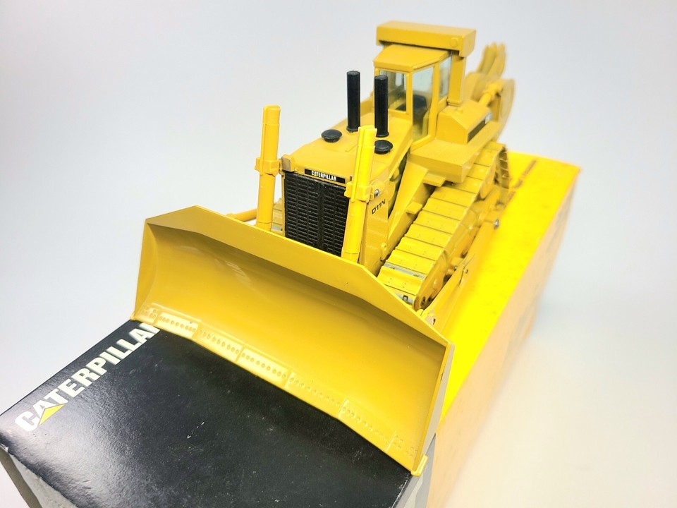 Caterpillar Cat D11N Dozer with Impact Ripper Conrad 1:50 Scale Model ...