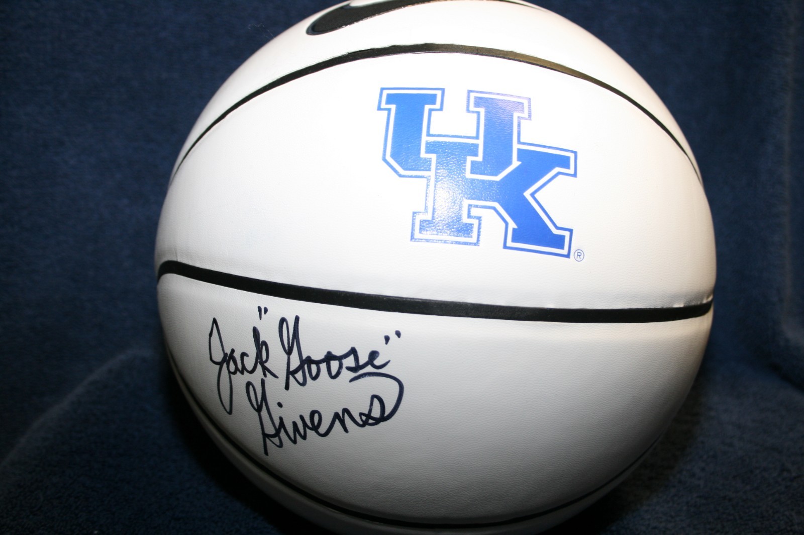 JACK GOOSE GIVENS AUTOGRAPHED NIKE BASKETBALL UK KENTUCKY WILDCATS 1978 ...