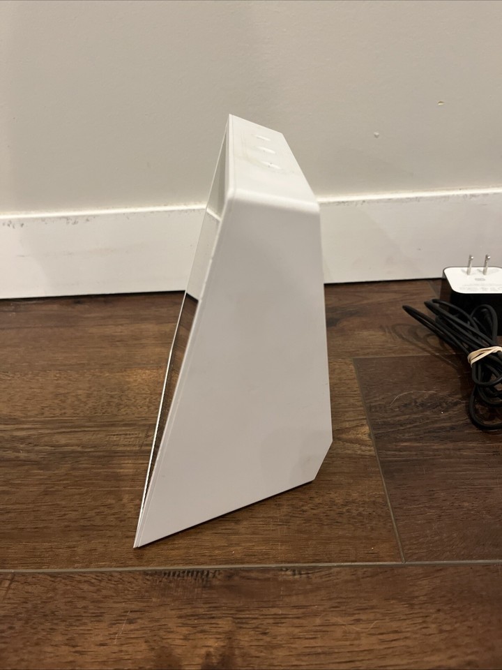 Amazon Echo Show 1st Generation White Bluetooth Smart Speaker w/ Alexa ...