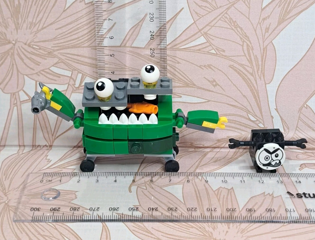 Lego Mixels -41572 -Complete- Gobbol- Series 9 | eBay