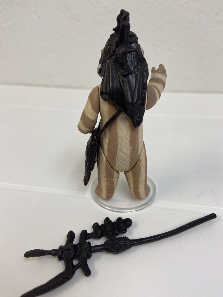 Logray (Ewok Medicine Man) 1983 Kenner Star Wars figure complete mint ...