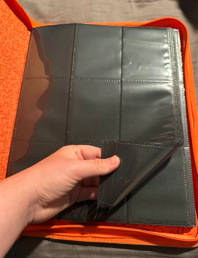 USED Pokemon Center TCG: Scorching Charizard Premium Zip Binder | x20 9 ...