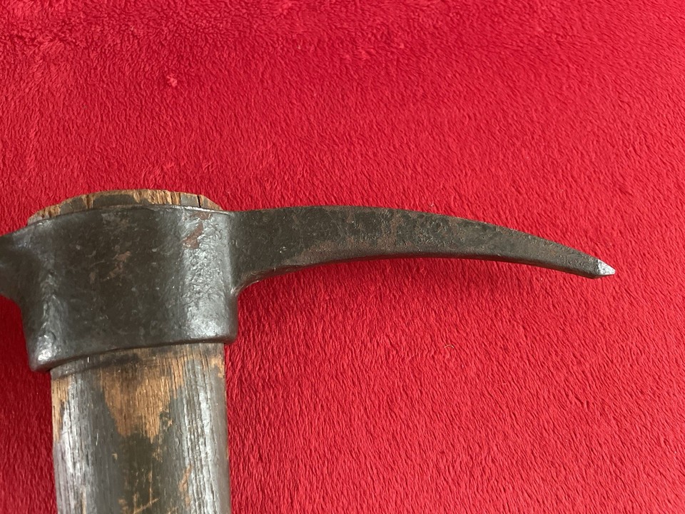 Vintage WW2 U.S. 1944 Diamond Calk Trenching Pick Axe, Original Wood ...
