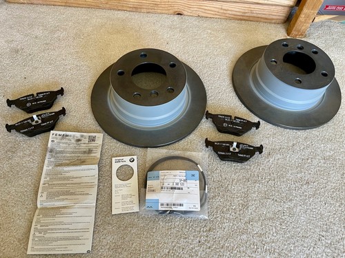 GENUINE BMW REAR BRAKE DISC SET W/ PADS AND SENSOR - BMW E36 3 SERIES ...