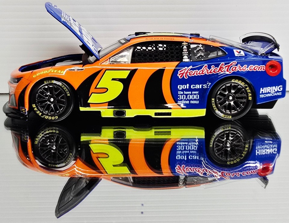 KYLE LARSON 2025 RETRO HENDRICKCARS.COM (TERRY LABONTE THROWBACK) 1/24 ...