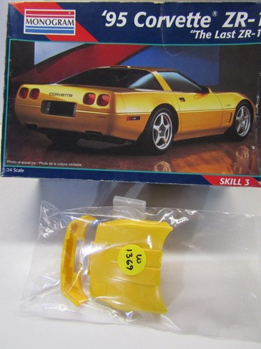 Monogram 1:24 Scale '95 Corvette Bonnet & Fr Bumper👀Parts Only👀as ...