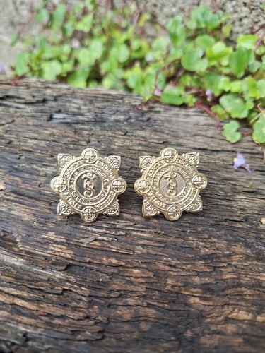 Set Of 2 Original Obsolete Garda Siochana Uniform Badges Cap Bades ...