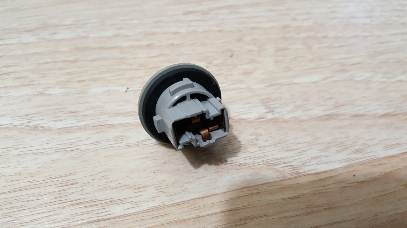 2004-2009 toyota prius socket plug 90075-60028 9007560028 wy21w oem c54 ...