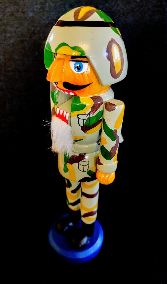 Military Nutcracker Army Camouflage Beard Christmas Wood Infantry 9.5 ...