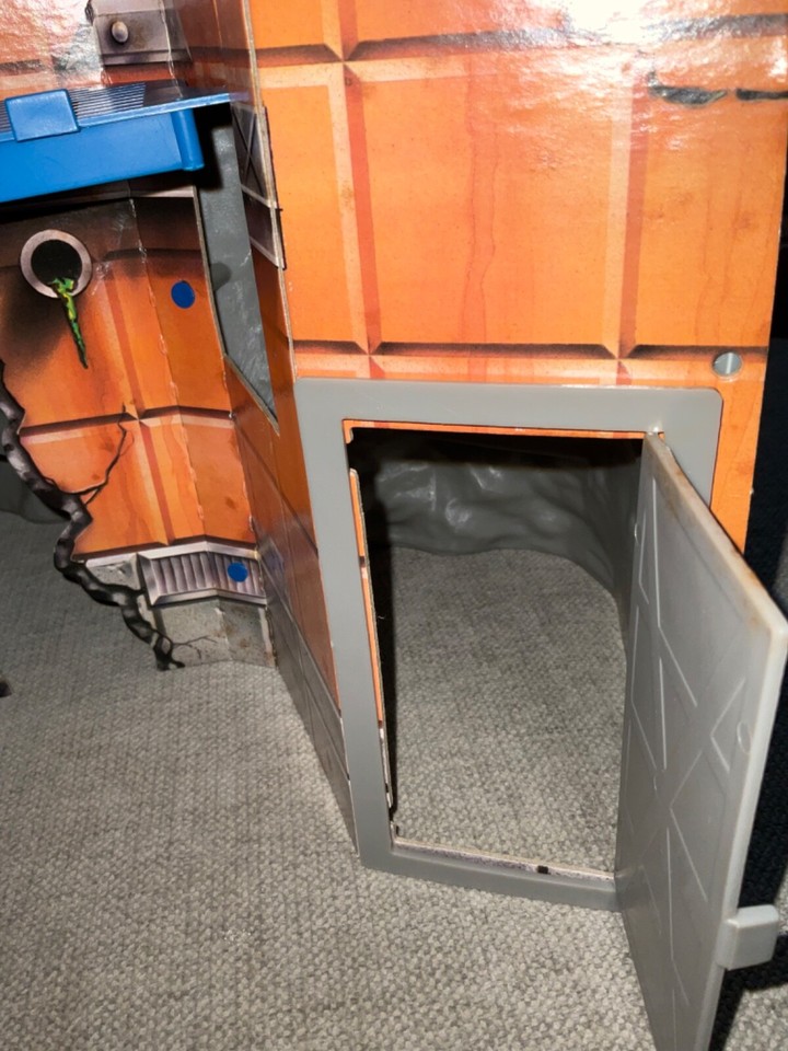 Batman Batcave 1989 Playset w/ Box Instructions Figures Chairs Included ...