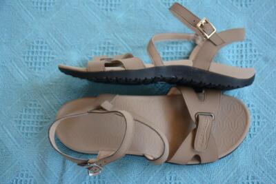 NEW FOOT BIO TEC SANDALS. Size 9. FAWN LEATHER Comfy SANDALS-ADJ STRAPS ...