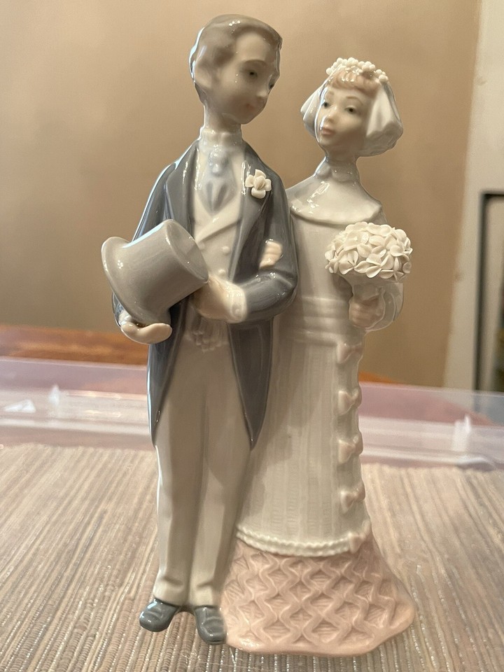 LLADRO Bride & Groom Wedding Couple Porcelain Figurine 4808 Retired ...