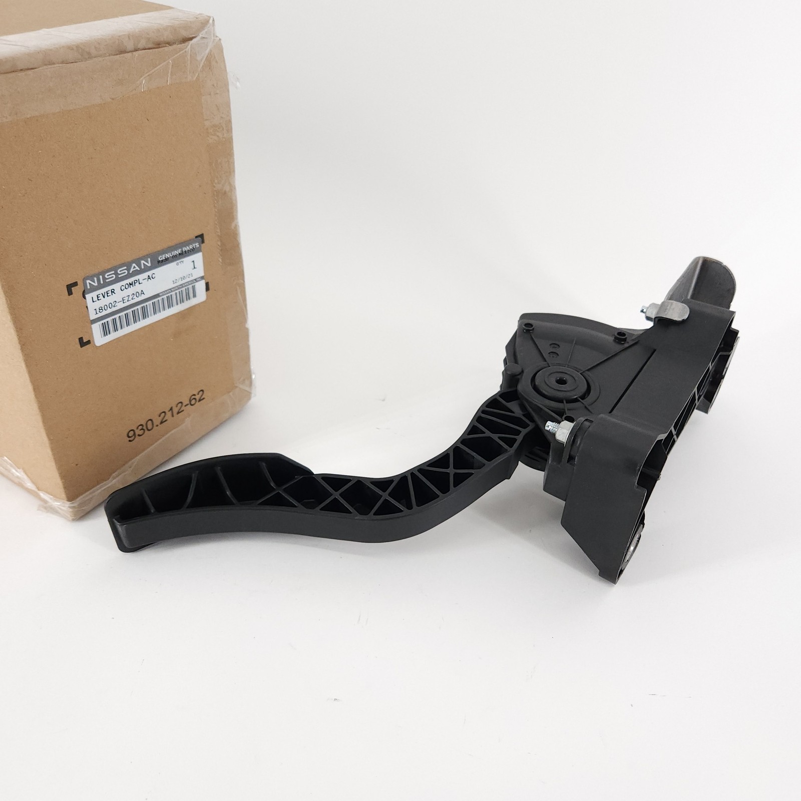 Genuine OEM Nissan 18002-EZ20A Accelerator Pedal Travel Sensor 2017 ...