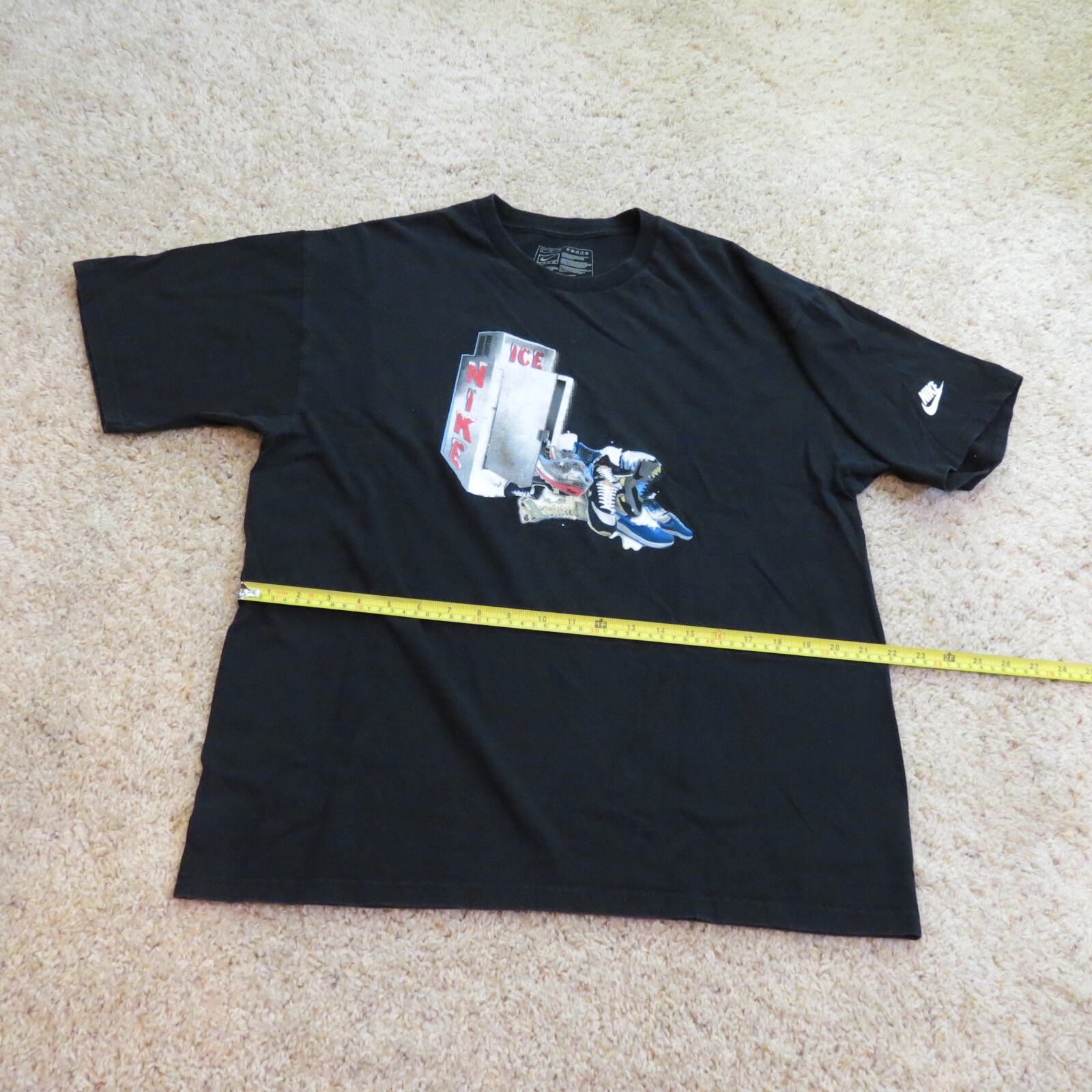 Vintage Men's L Nike Swoosh Ice box shoes black t-shi… - Gem