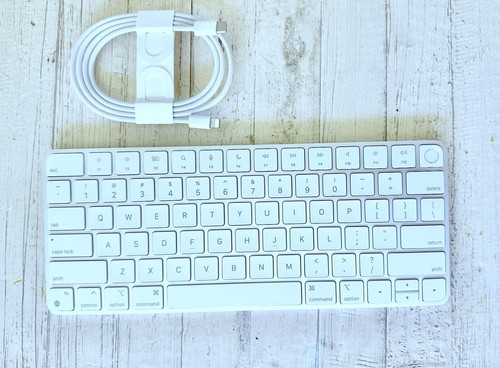 Apple Magic Keyboard with Touch ID for Mac Models with Apple Silicon ...