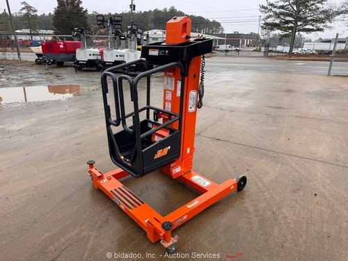 2021 JLG FT140 14' Electric Mast Lift Portable Man Aerial Push Around ...