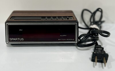 Vintage Spartus 1108 Red LED Display Wood Grain Alarm Clock Retro 1980s ...