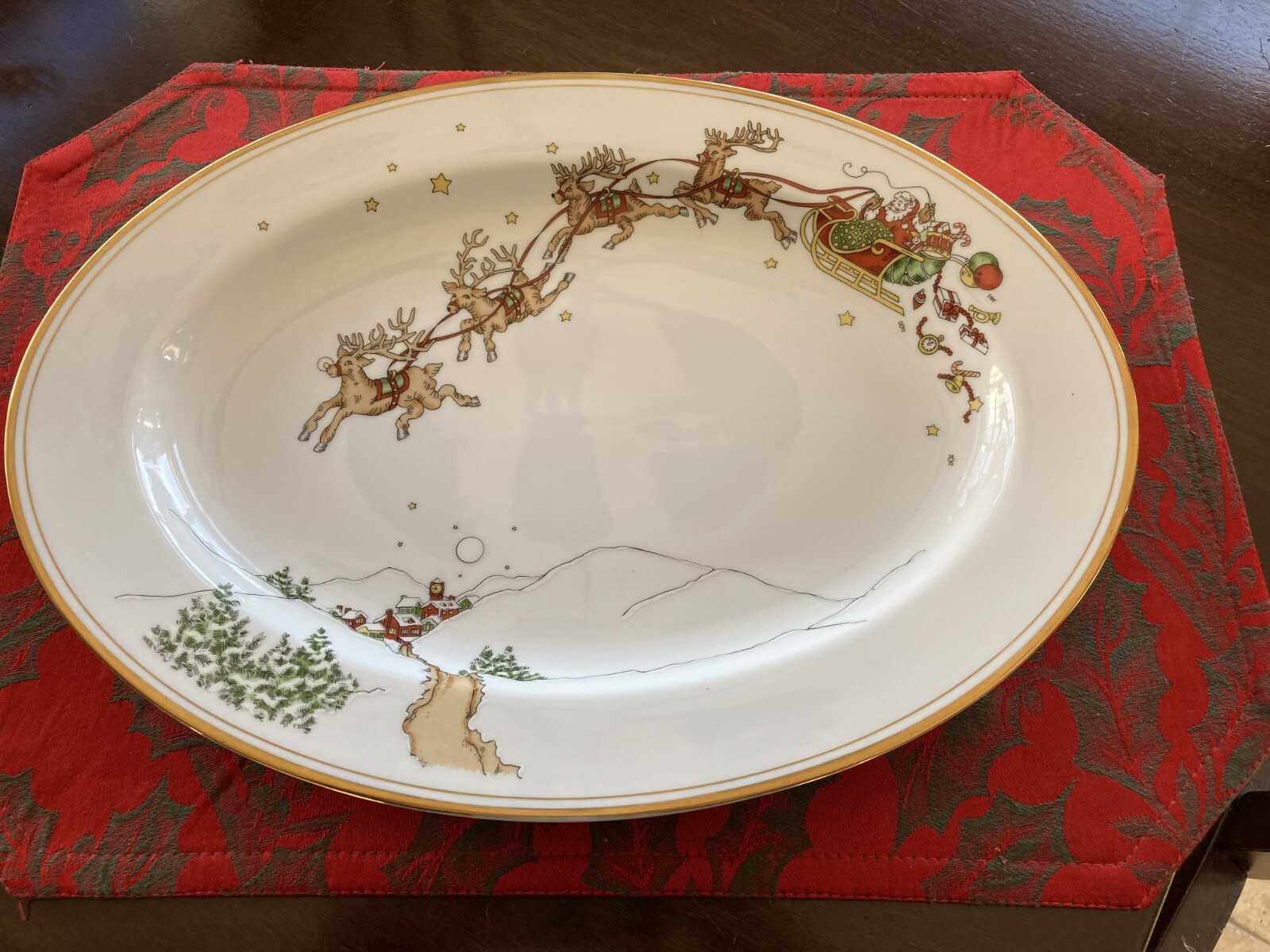 Fitz and Floyd St Nicholas China 8 Complete Place Settings, Plus Bowls ...