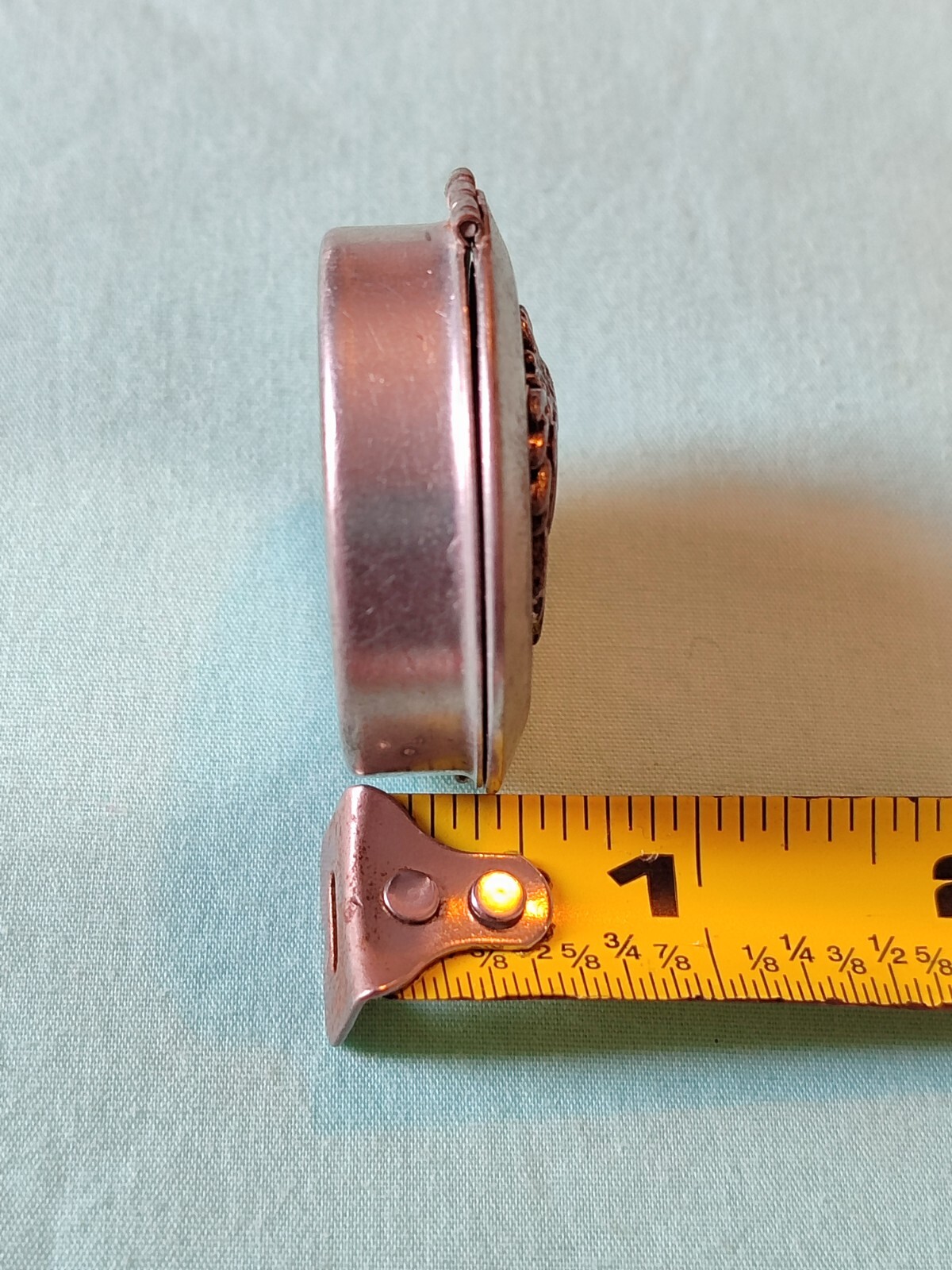 Vintage Metal Round Pill Stash Box Pocket Purse Hide Wear To Silver ...