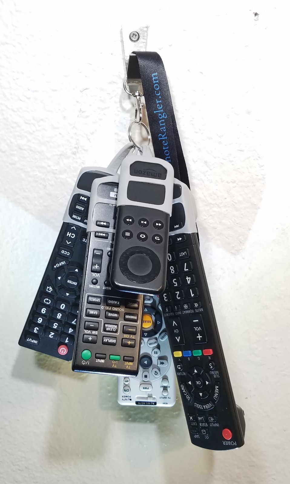 Universal Portable TV Remote Control Holder - Remote Rangler - Remote ...